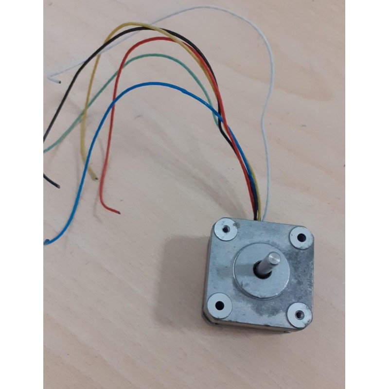 MOTORE PASSO PASSO VEXTA STEPPING MOTOR PX243M-03A-C19 USATO MOTORE PASSO PASSO VEXTA STEPPING MOTOR PX243M-03A-C19 USATO